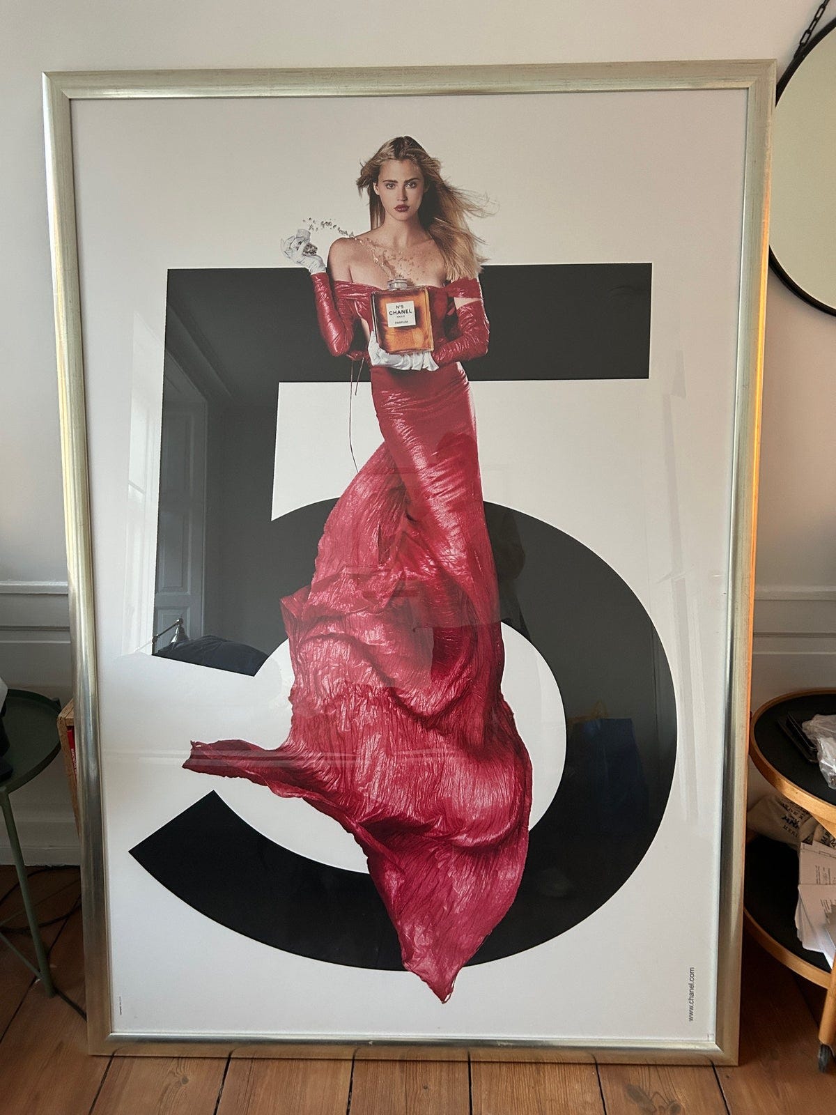Chanel no. 5 plakat , Jean Paul Goude, motiv: Red Dress Chanel no. 5 | DBA