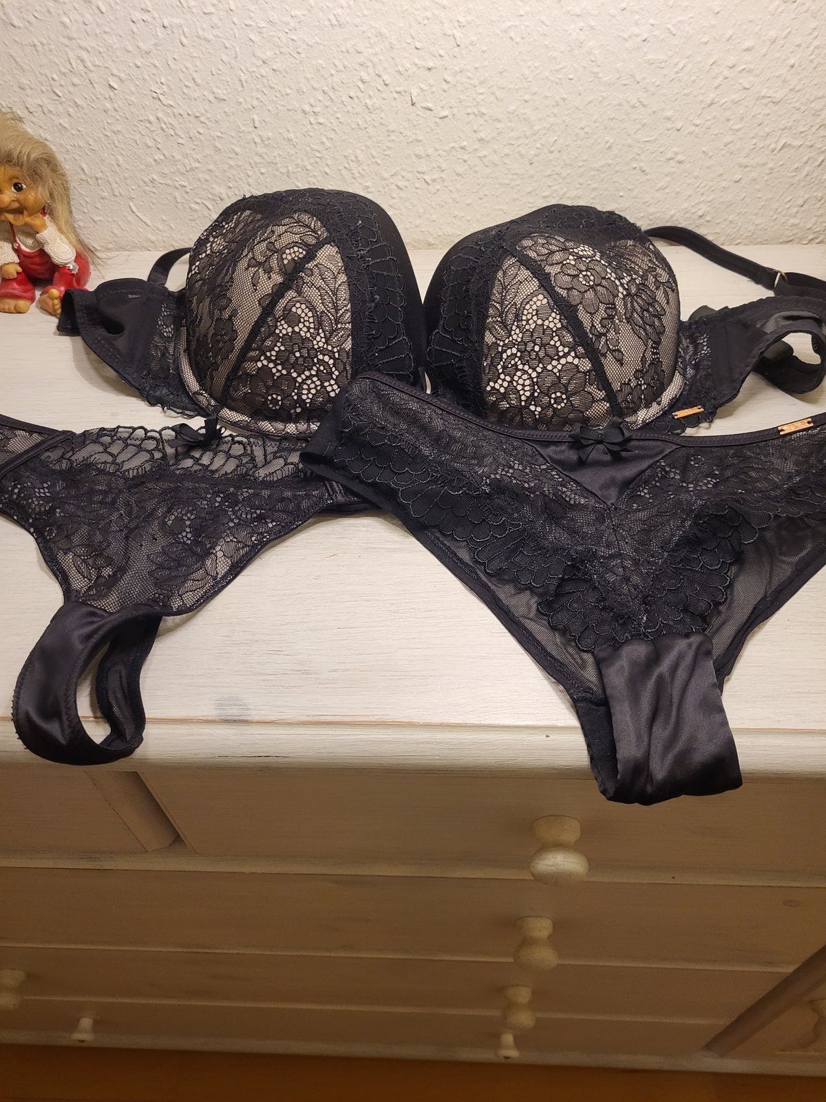 BH/trusser, Push up bh og trusser og g-streng, Hunkemüller | DBA