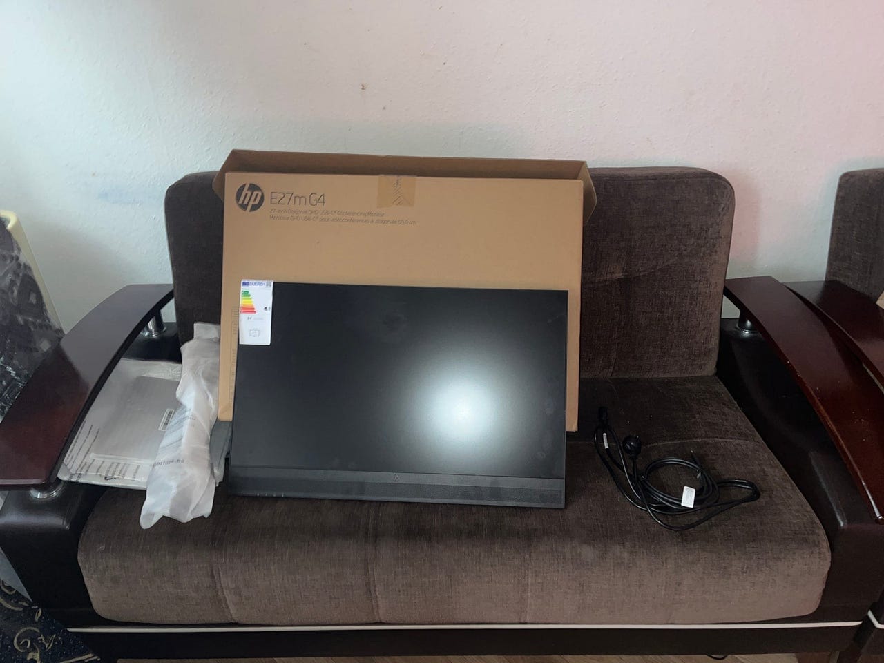 Hp , fladskærm, E27mG4 | DBA