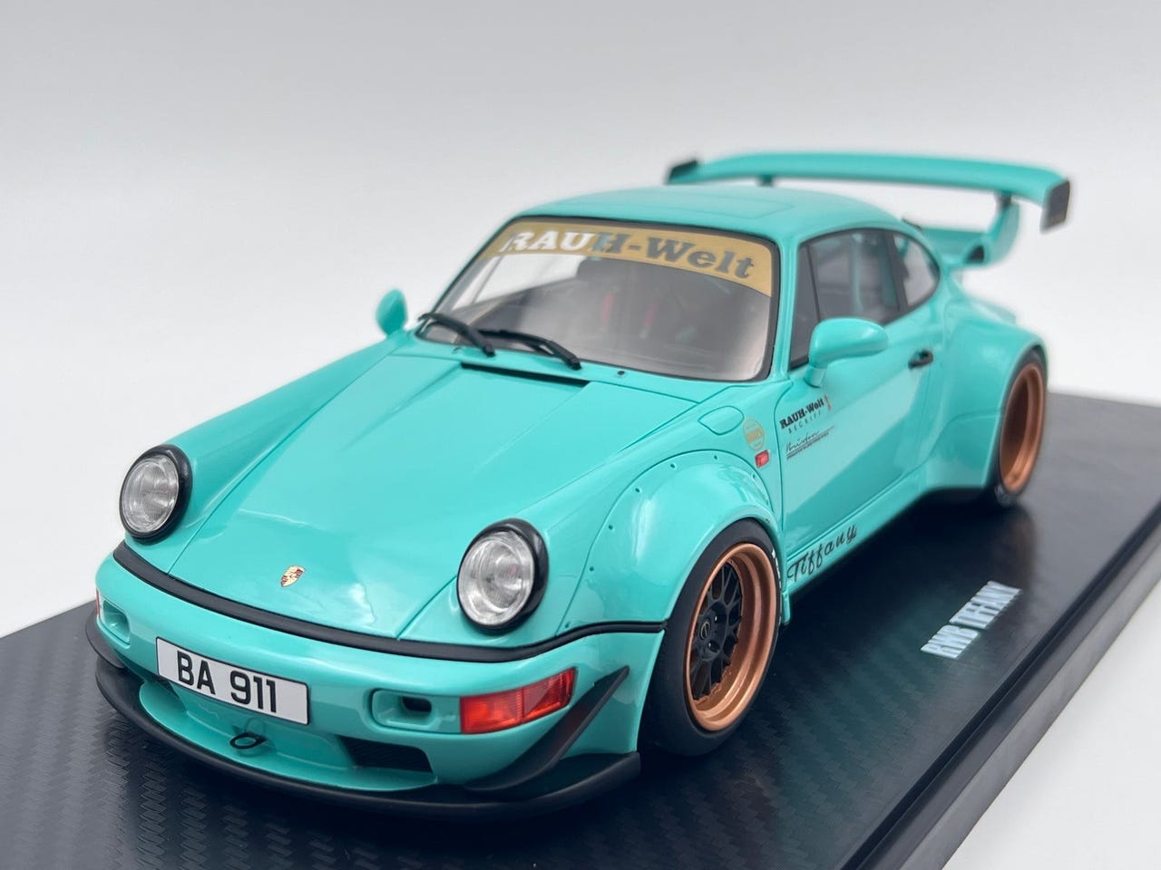 Modelbil, Porsche 911 RWB Tiffany, skala 1:18 | DBA