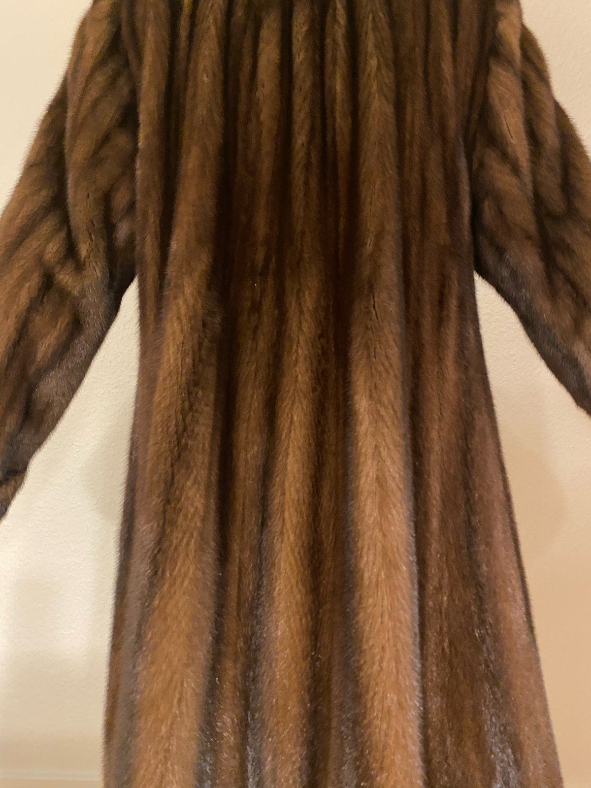 Pels, str. 38, Saga Mink - Royal | DBA