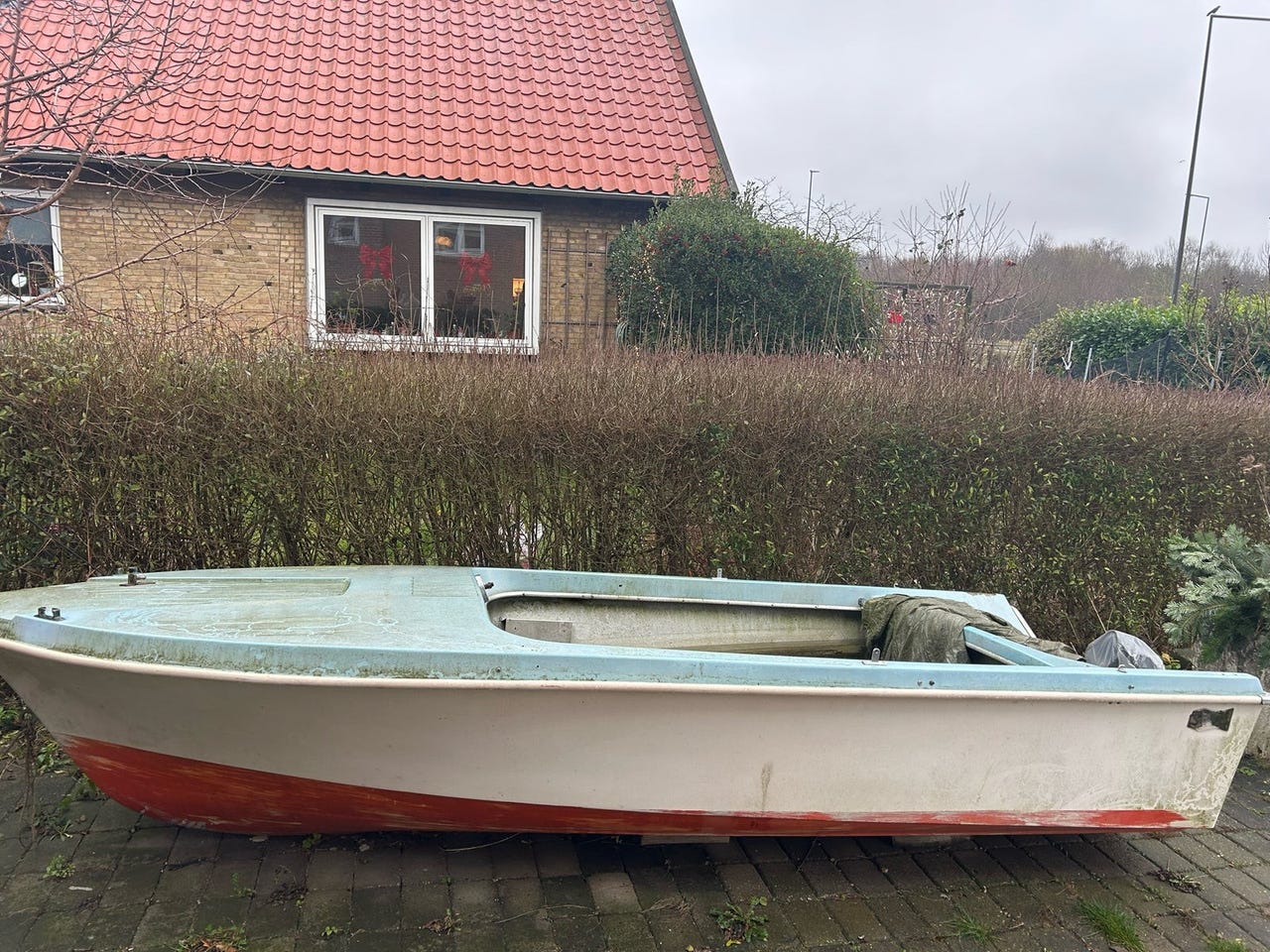 Ældre bådtrailer samt mindre båd sælges samlet for 5000kr Befinder sig ...