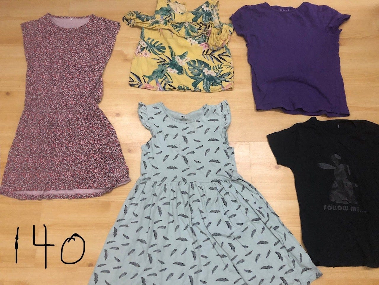 Blandet tøj, T-shirts og kjoler, - | DBA