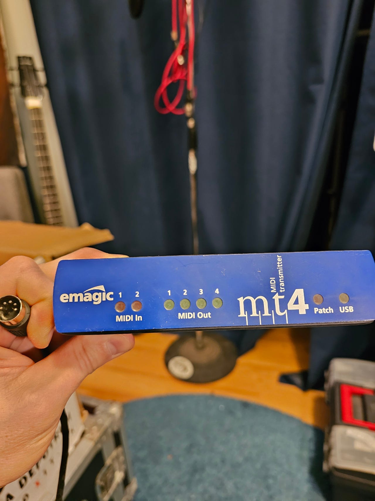 Emagic mt4 midi/USB hub | DBA