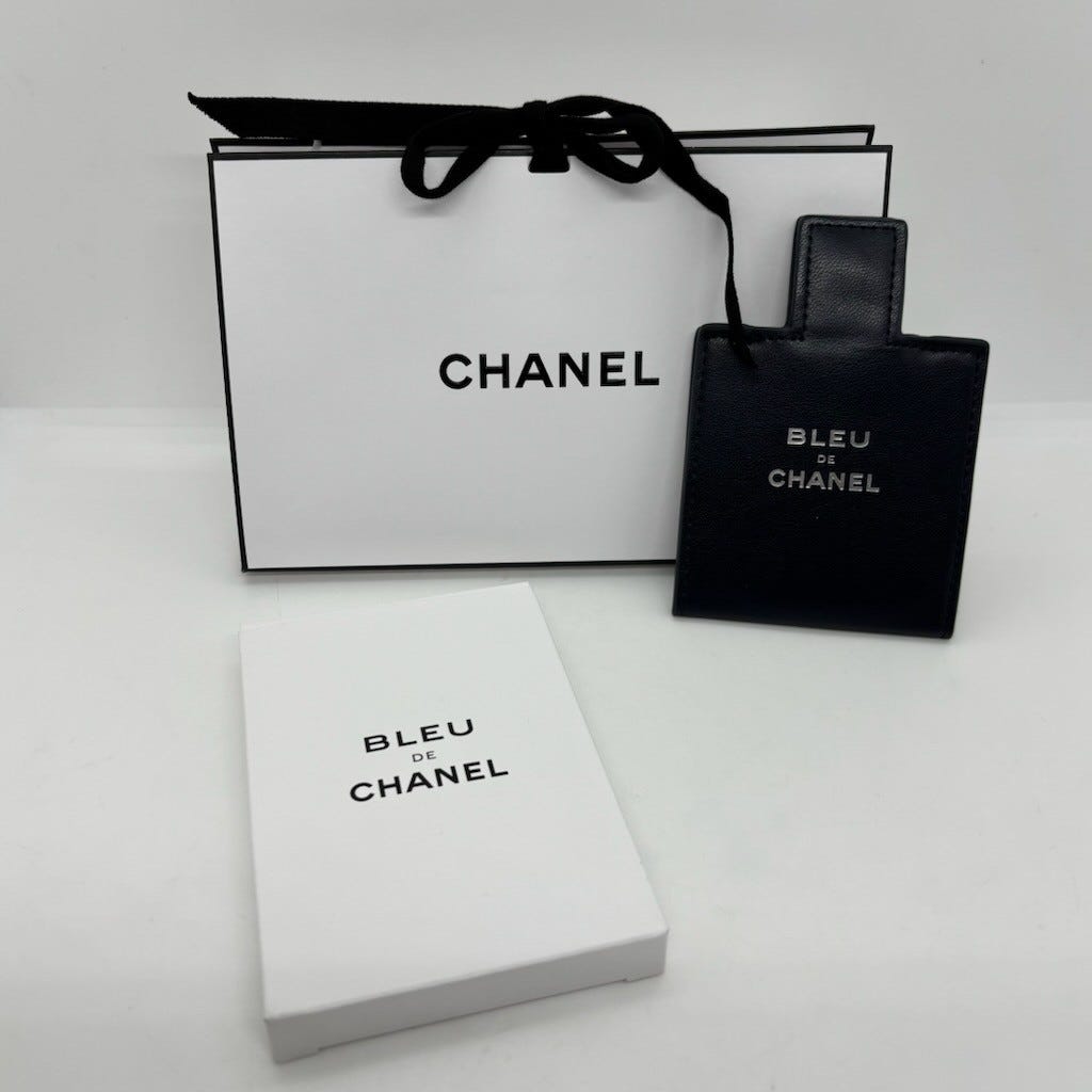 Bleu de CHANEL kam og spejl i skind etui -helt nyt | DBA
