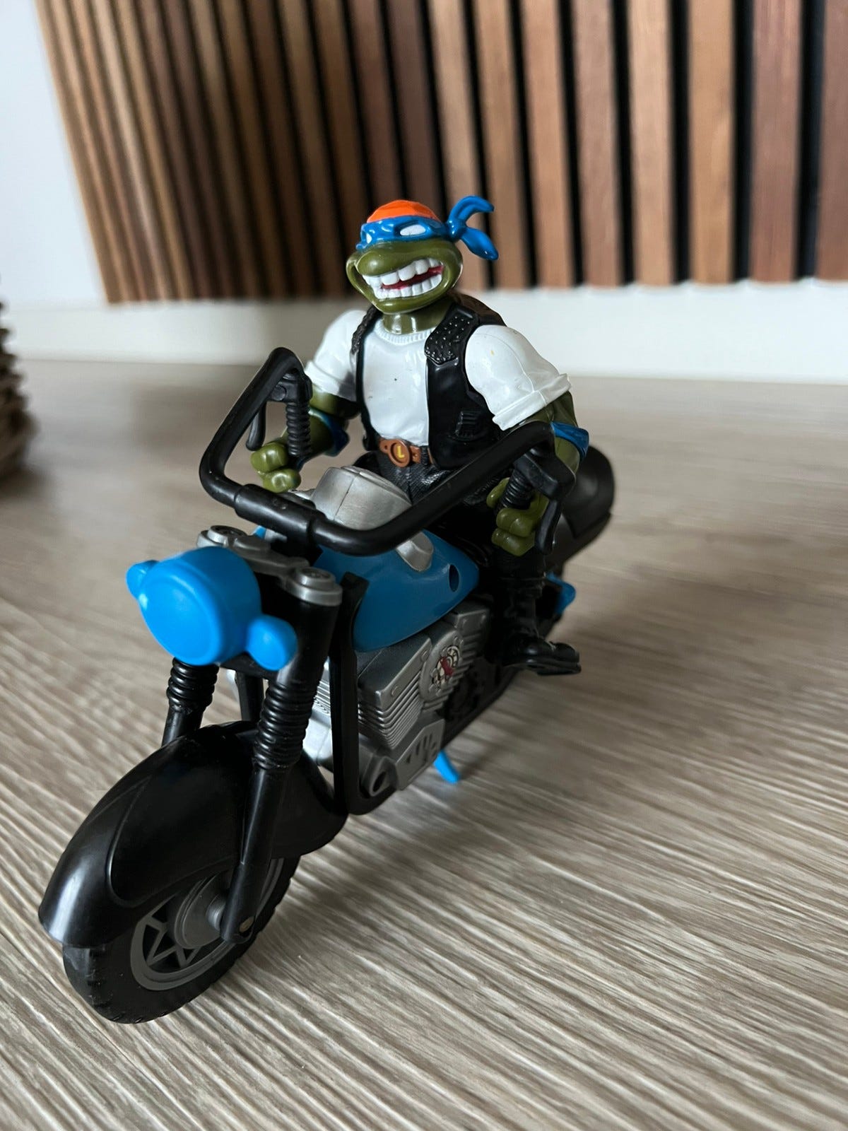 VINTAGE TEENAGE MUTANT NINJA TURTLES TMNT BODACIOUS BIKER CRUISIN' LEO ...
