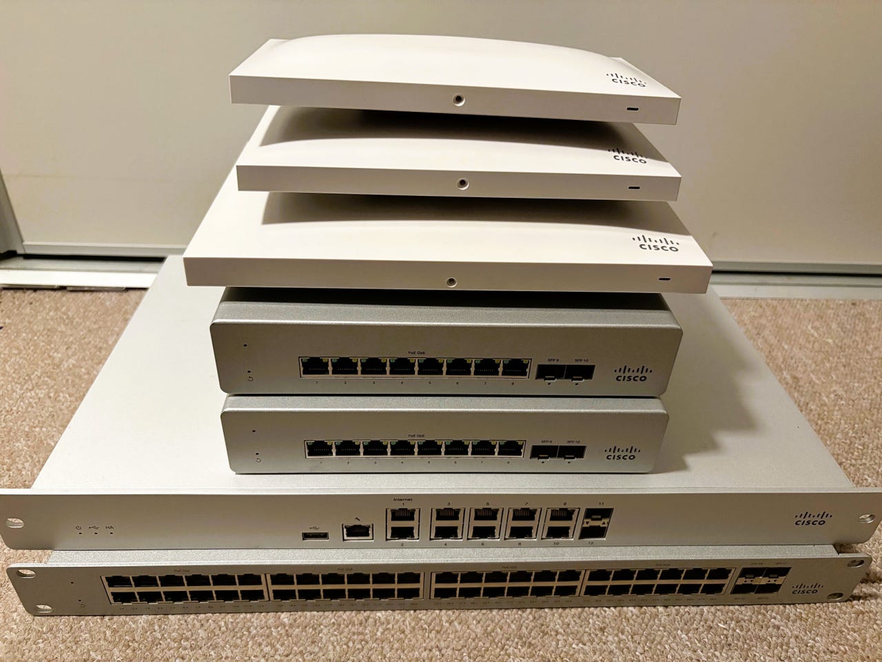 Cisco Meraki MX84 FW, 3xMS120 Switches, 3xAPs | DBA