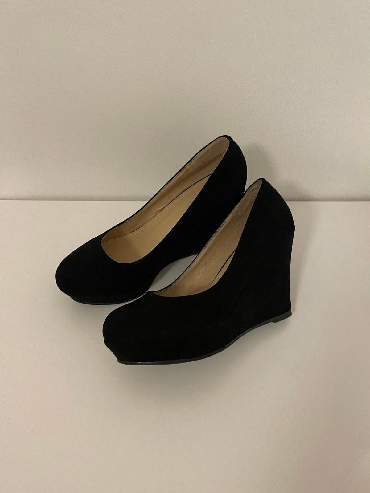 Wedges / sko med kilehæl | DBA