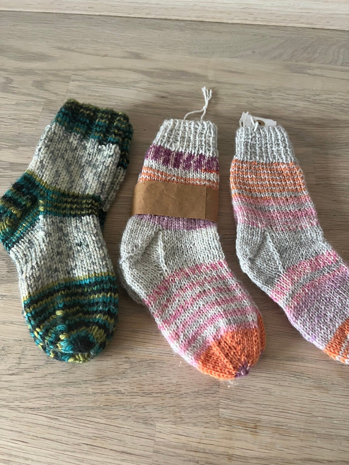 Hjemmestrikkede børne strømper | DBA