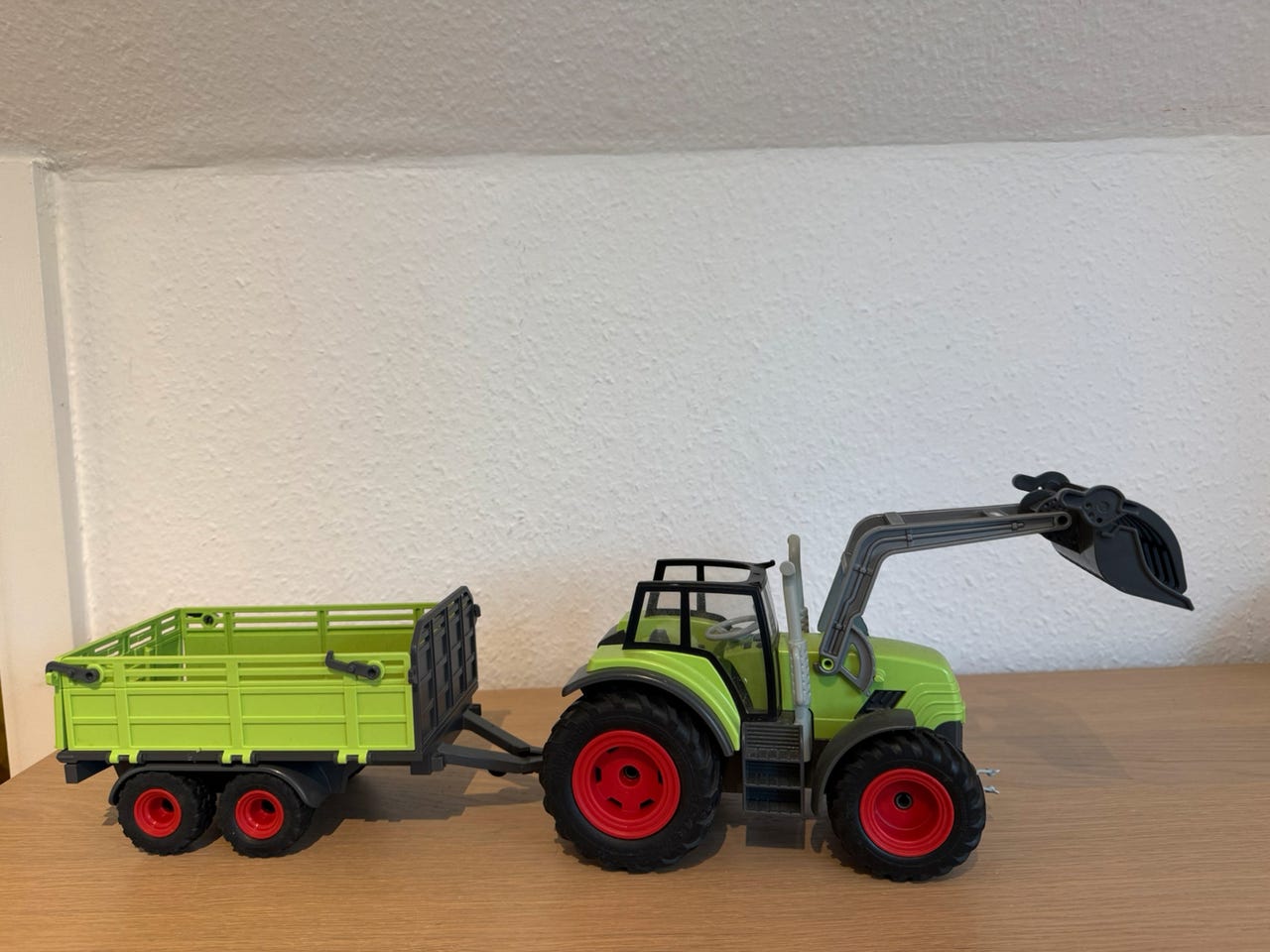 Traktor med ladvogn | DBA