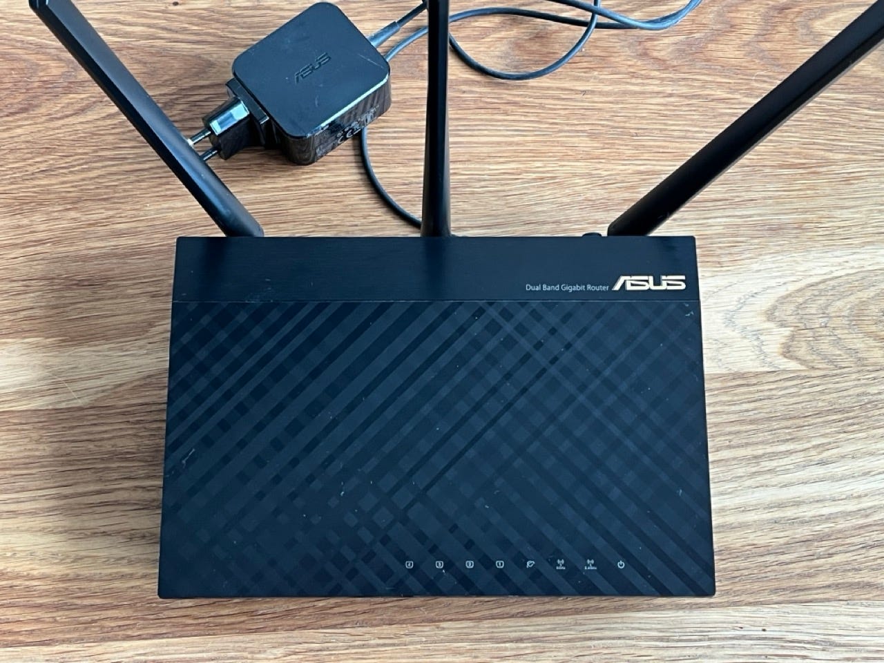 Asus RT-AC1900U router | DBA
