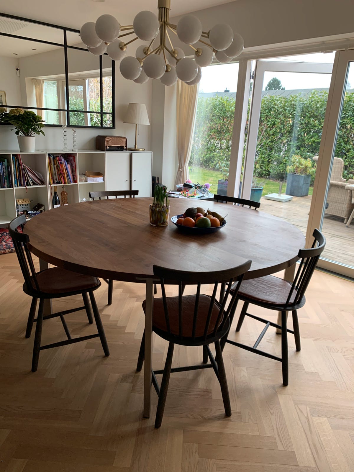 Rundt spisebord fra Naver Design | DBA