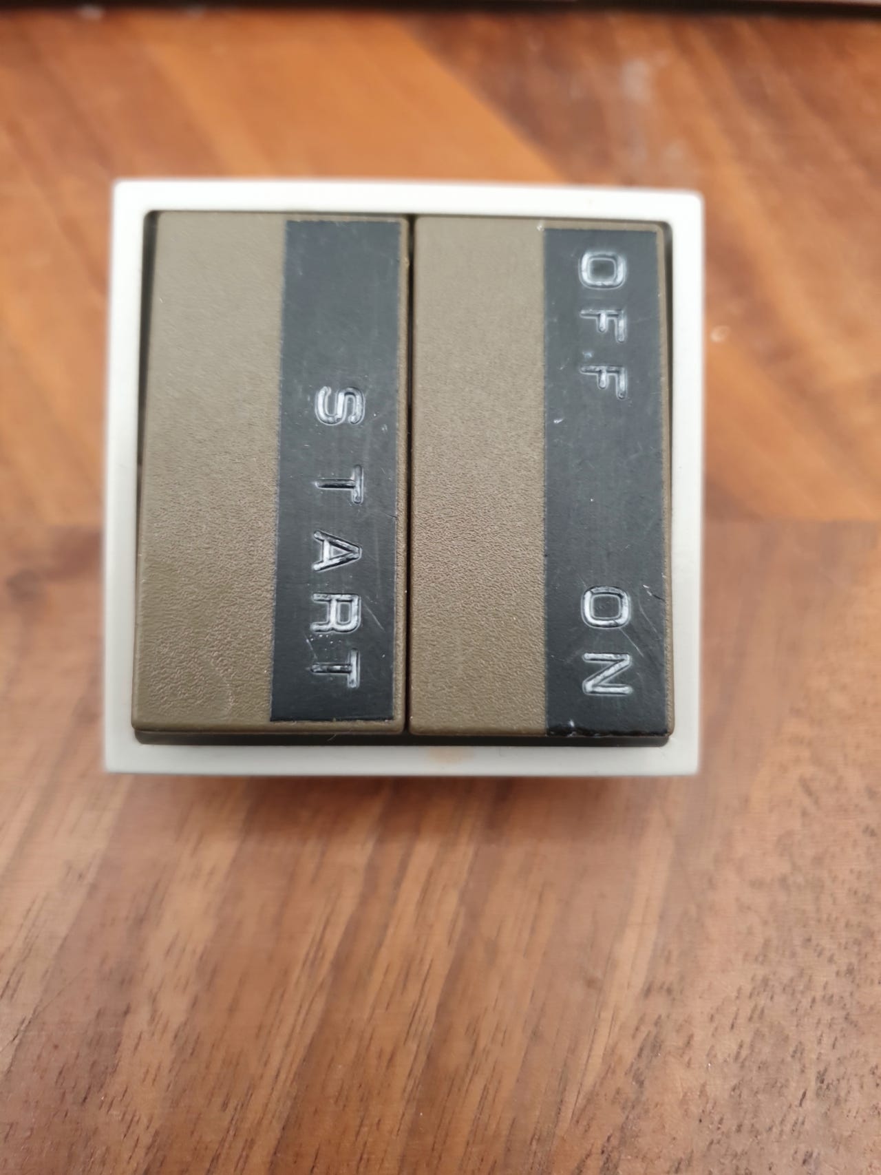 LK plantangent 2 pol afbryder, 1 afbryder og 1 tryk med tangenter i ...