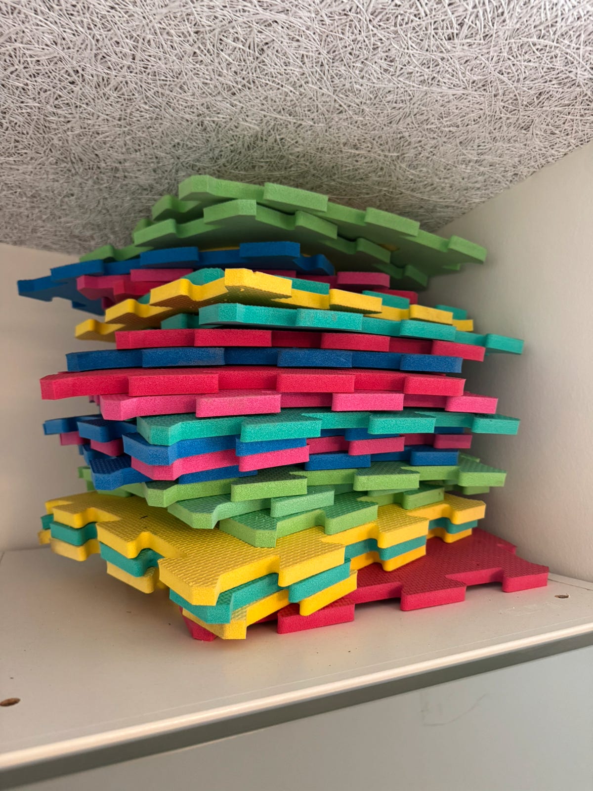 Skum gulv i flotte farve. | DBA