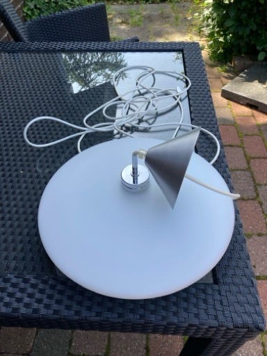 Flot lofts lampe i hvid glas. | DBA