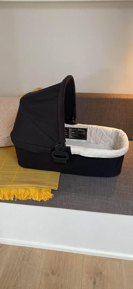 Babyjogger carrycot | DBA
