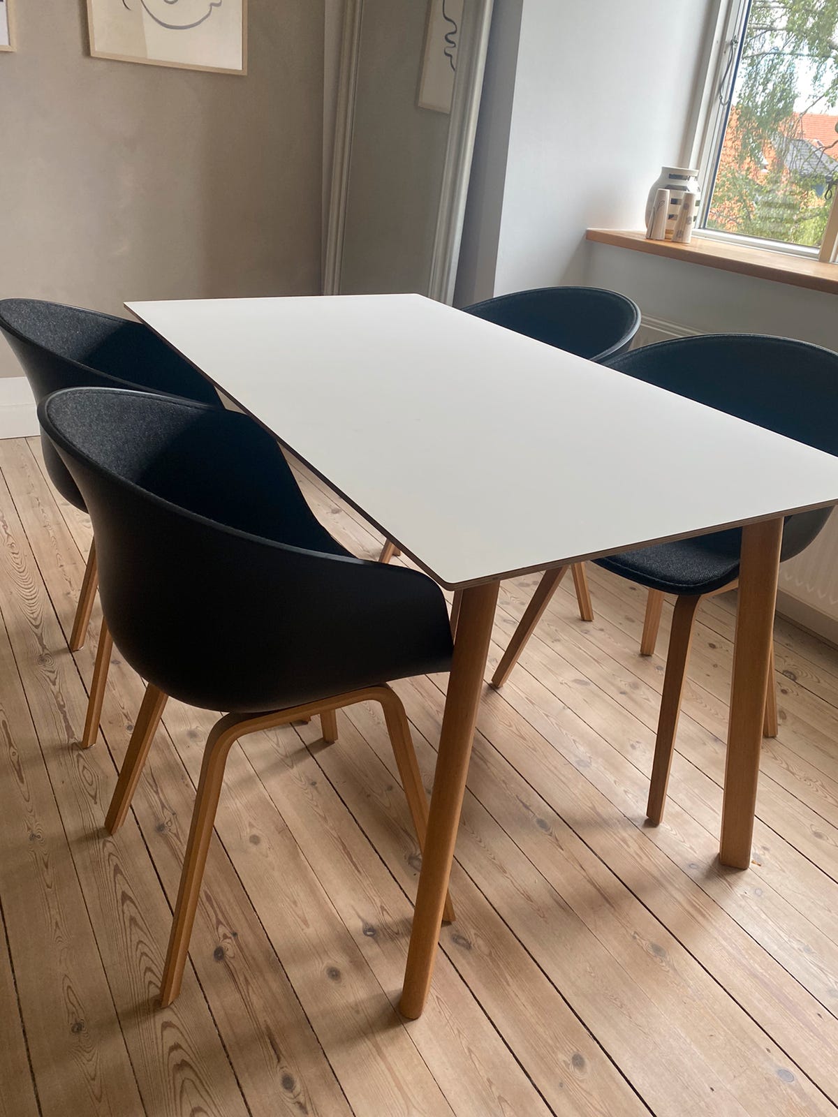 HAY spisebord og/eller stole | DBA