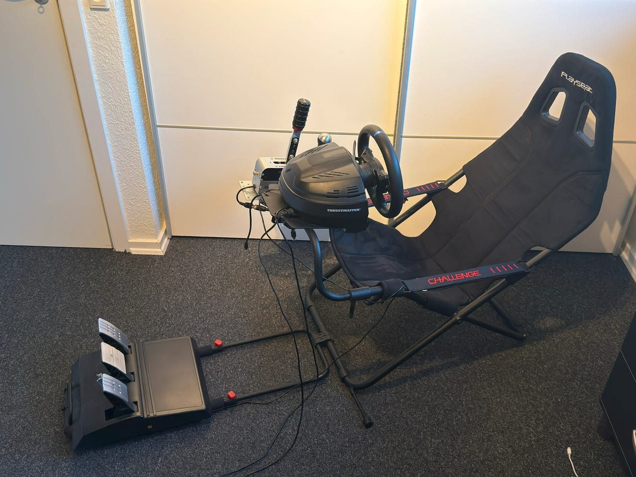 Komplet Sim Racing Setup – Thrustmaster & Playseat (Plug & Play) | DBA