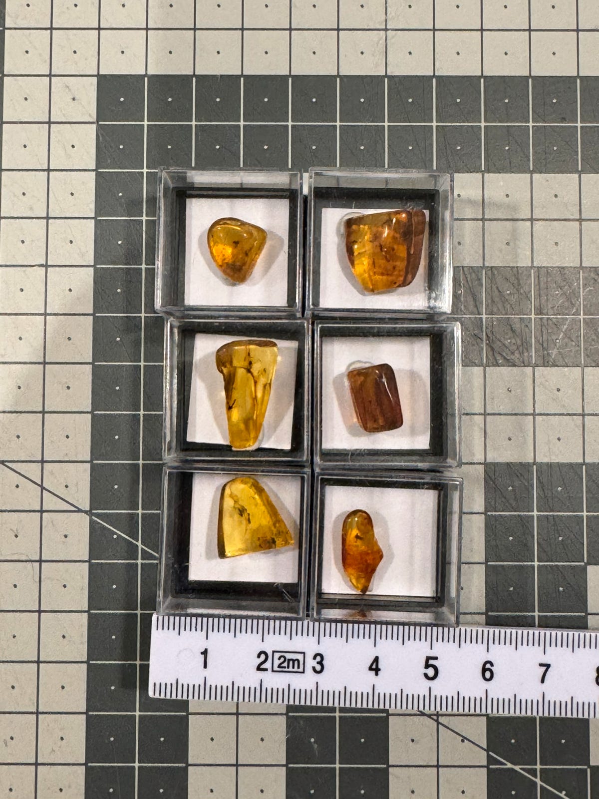 Rav i forskellige størrelser, alle med lidt insekt inde i Samlet pris | DBA