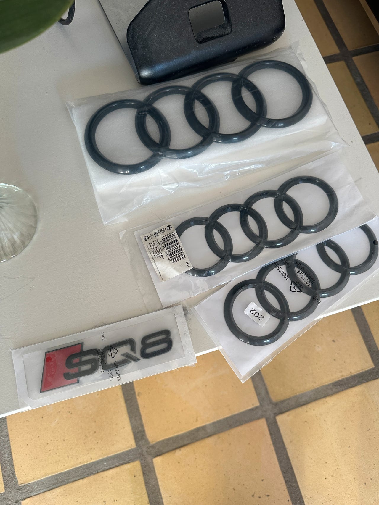 Audi SQ8 front og bag logo ! | DBA
