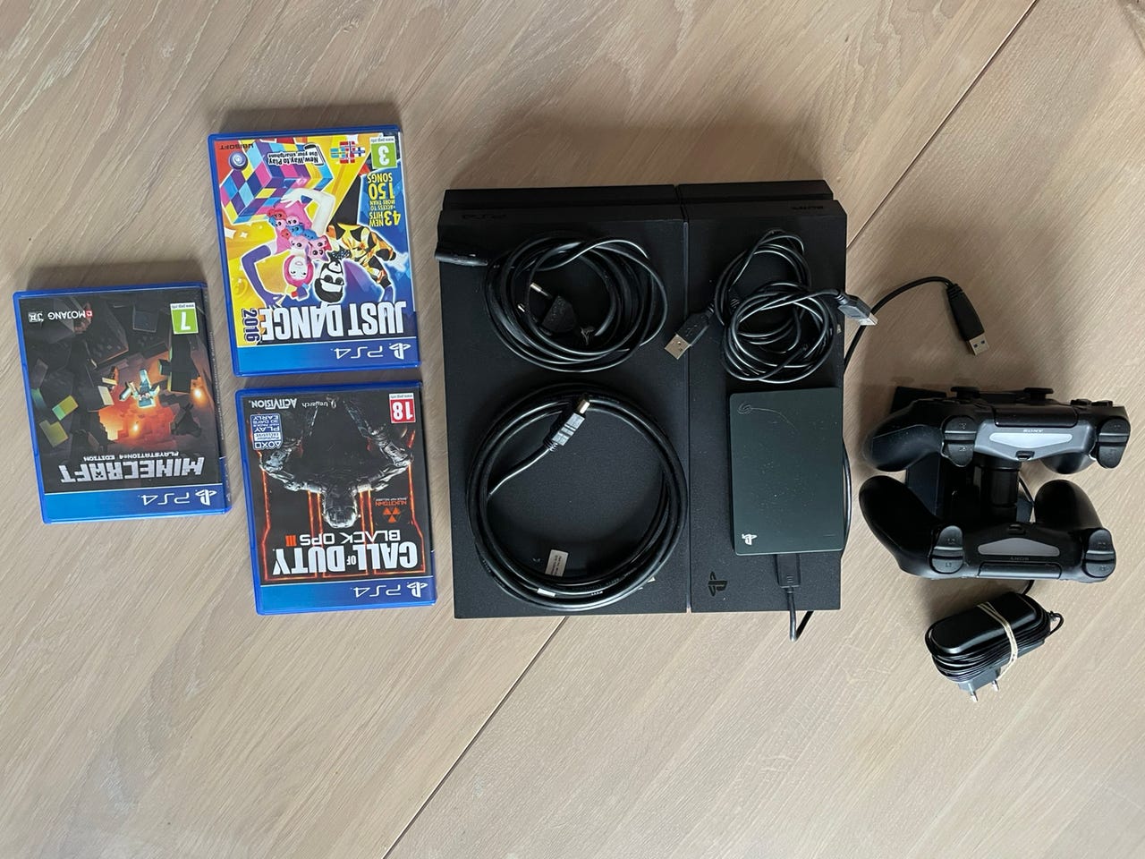 PS4 slim 1TB HDD | DBA