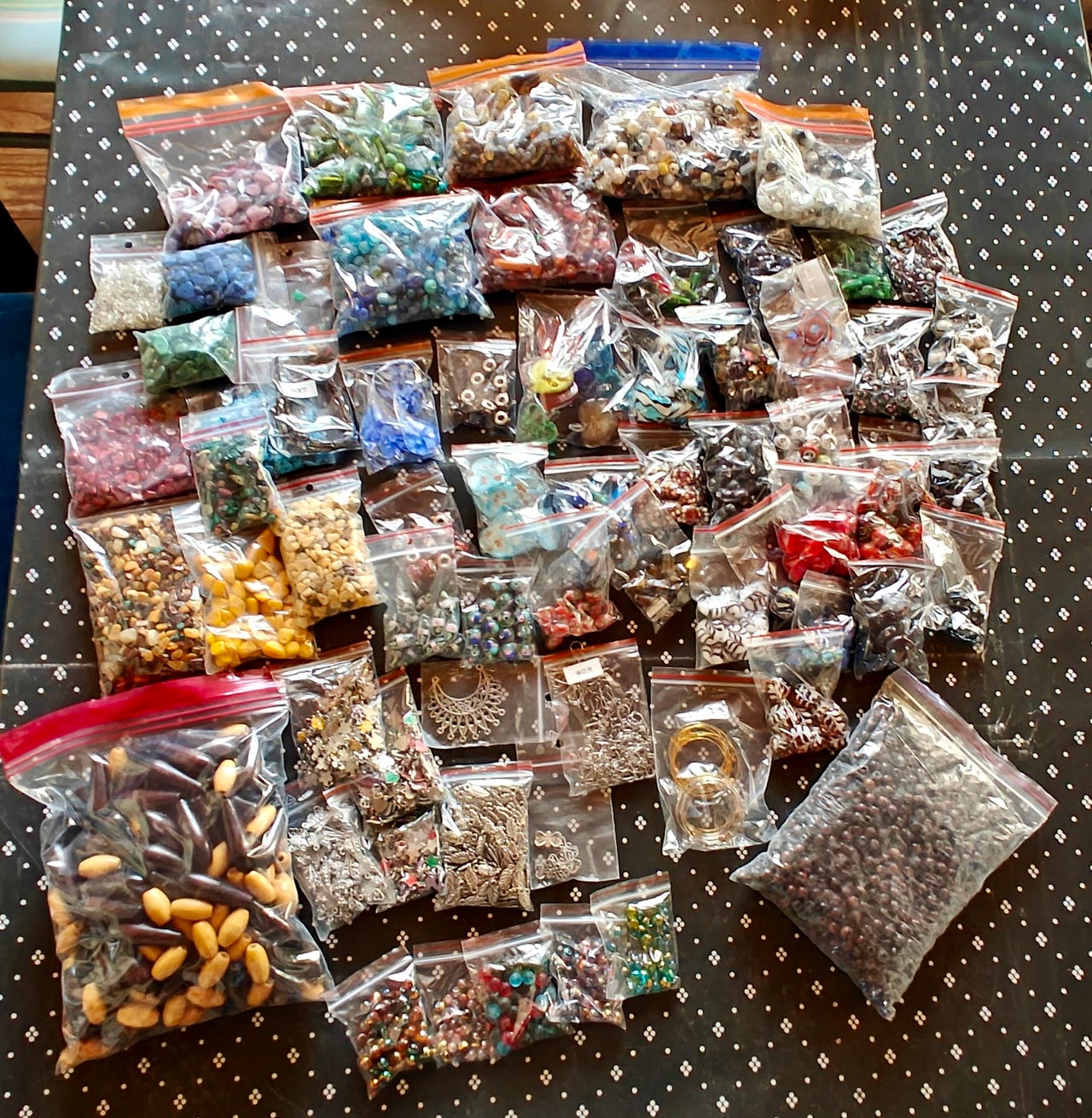 Over 6 kg perler! | DBA