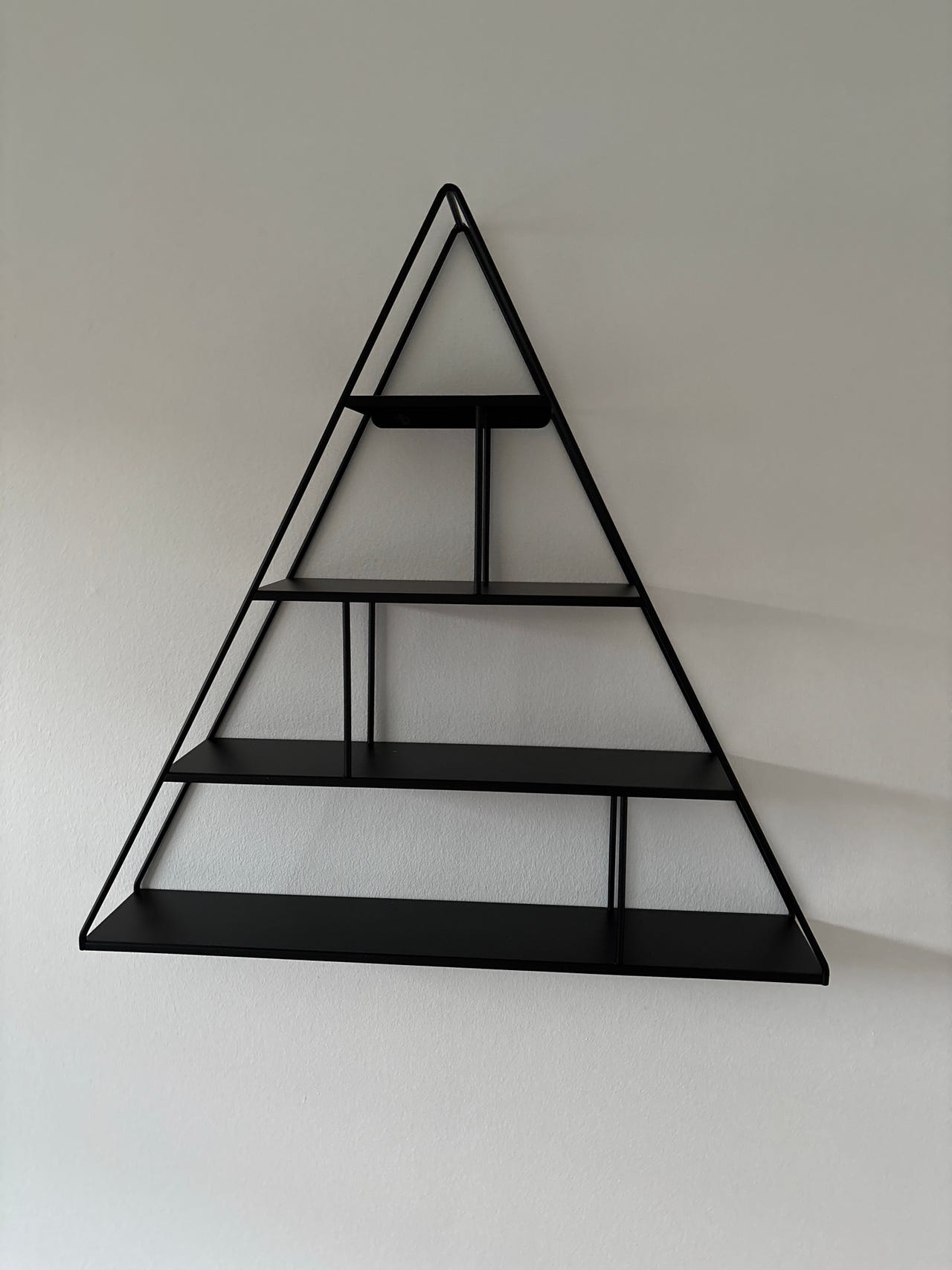 Trekantet hylde til væg | DBA