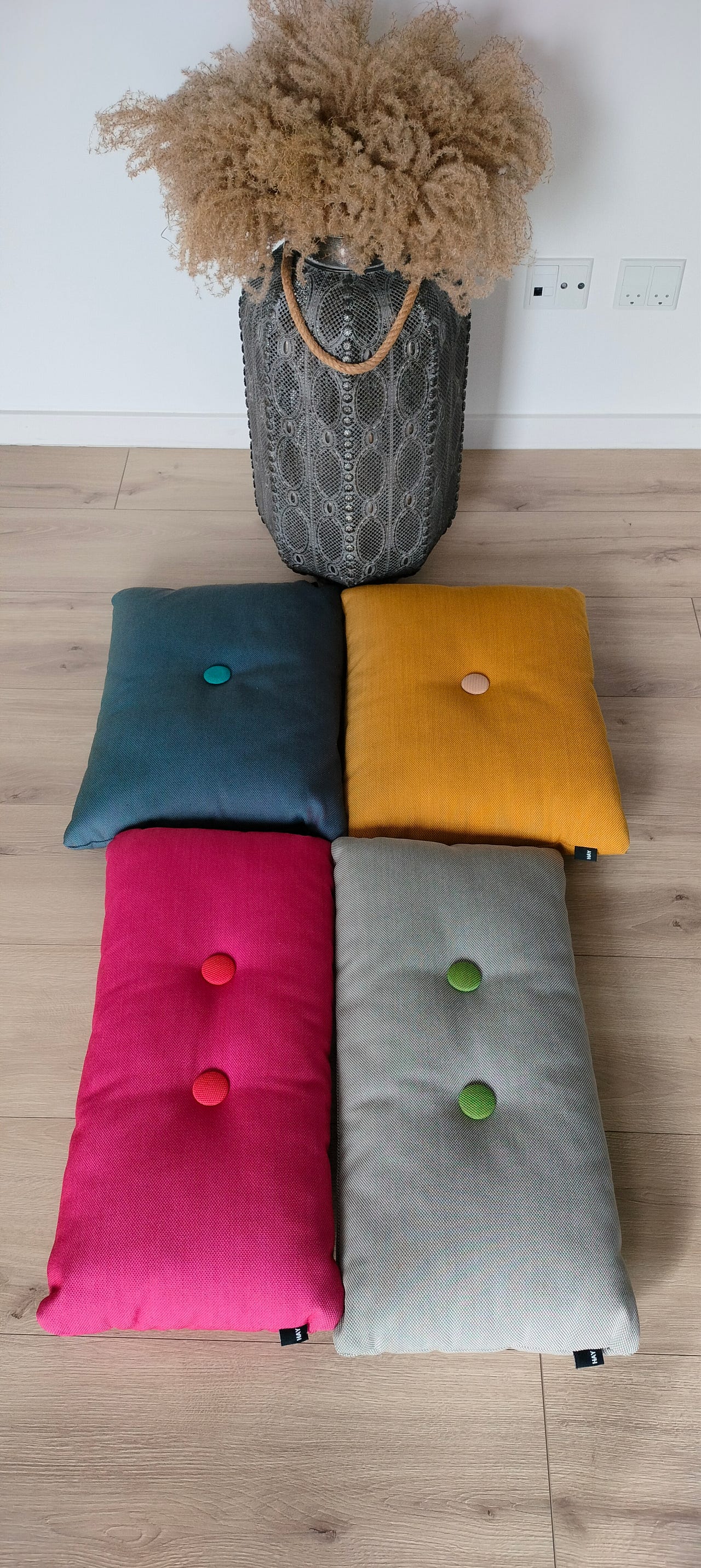 4× HAY DOT PUDER | DBA