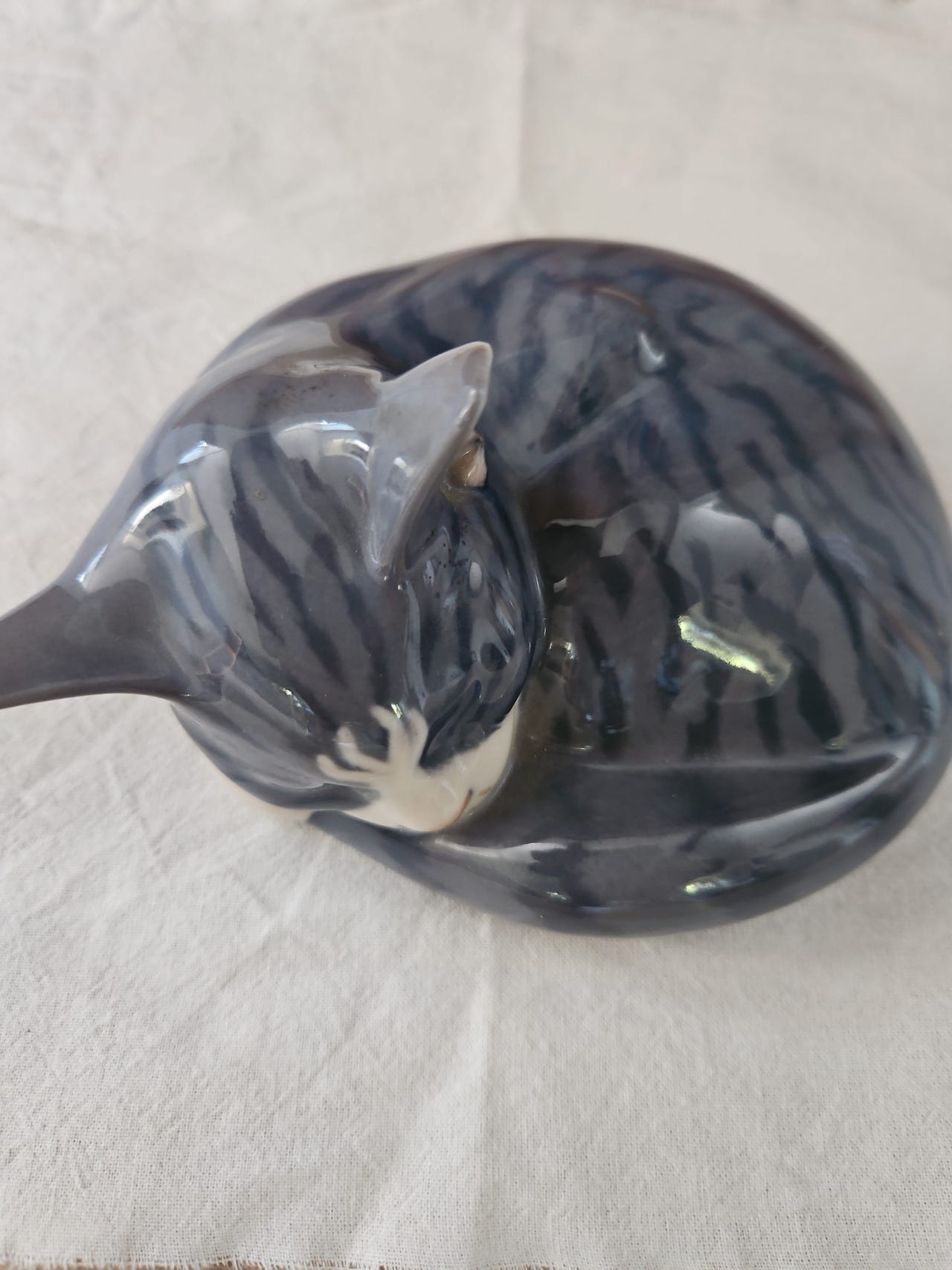Sovende kat Royal Copenhagen | DBA