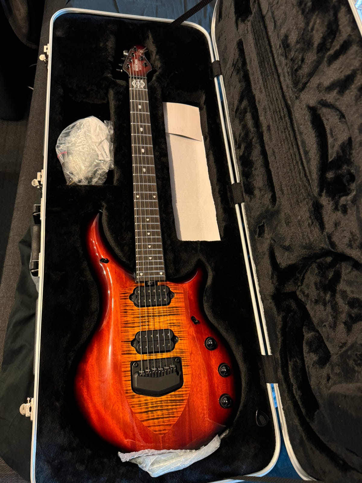 Musicman Majesty Ember Glow | DBA