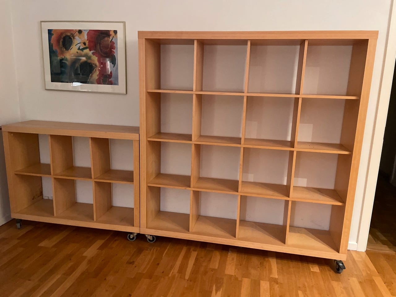 2x Reoler i lyst træ til salg | DBA