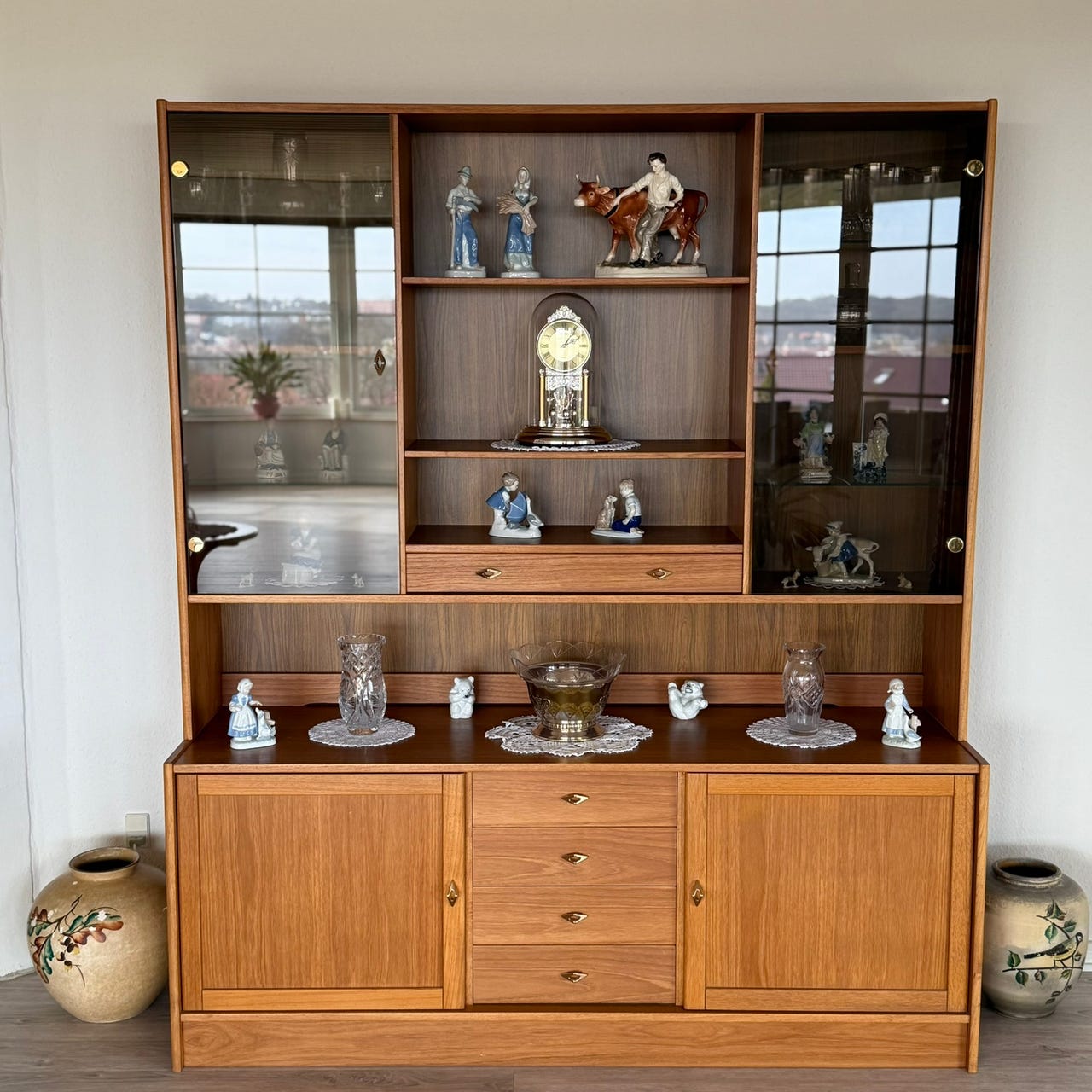 Reol i palisandertræ med glasskabe, skuffer og hylder | DBA