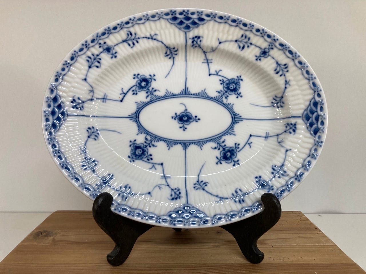Royal Copenhagen Musselmalet Riflet Fad | DBA