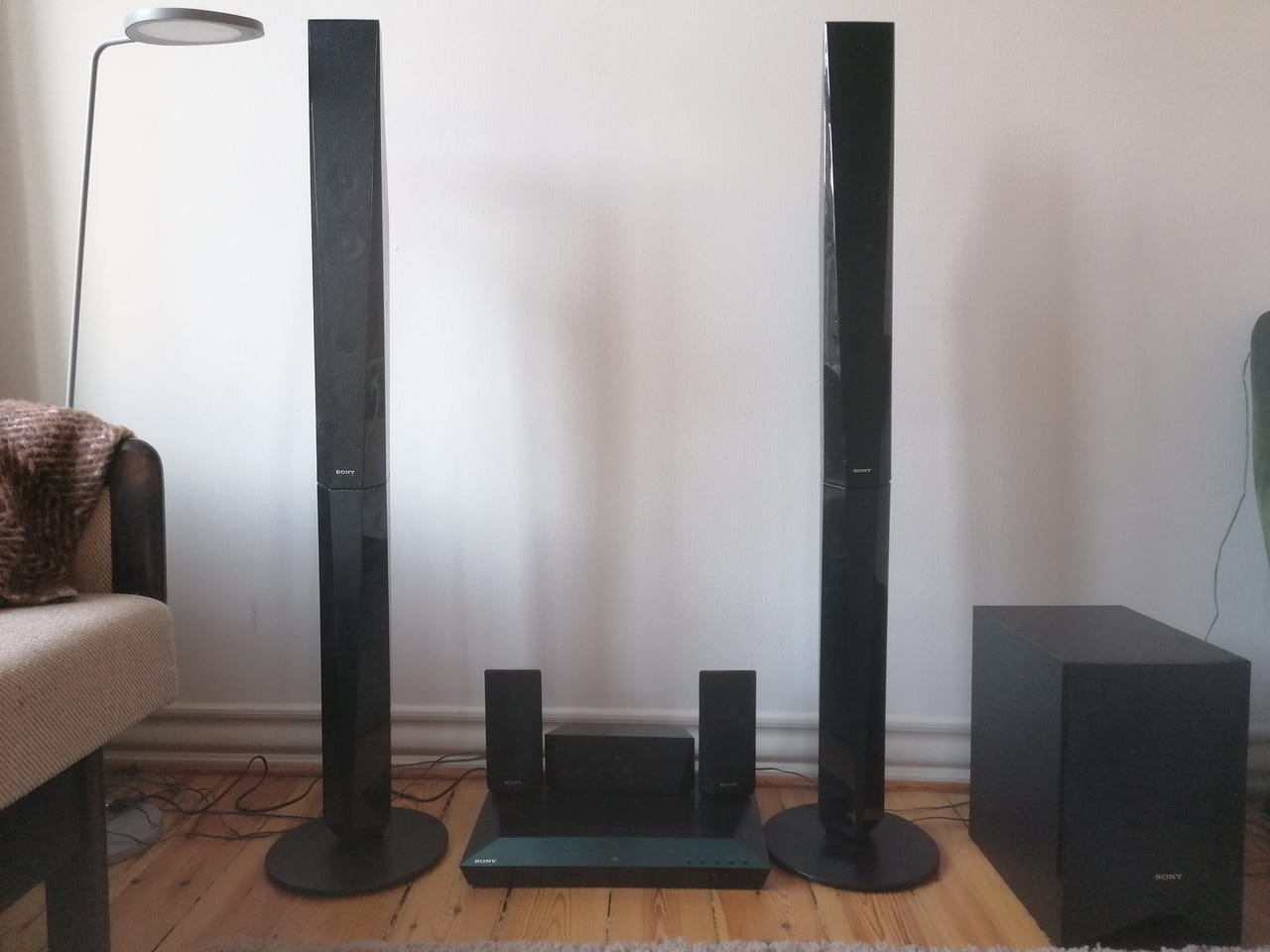 SONY BDV-E4100 Blu ray hjemmebiograf 5.1. surround sound | DBA