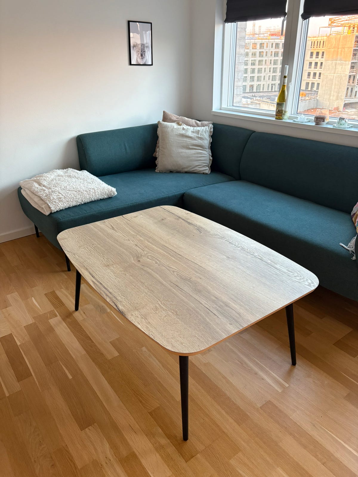 Lækkert sofabord i moderne design sælges | DBA