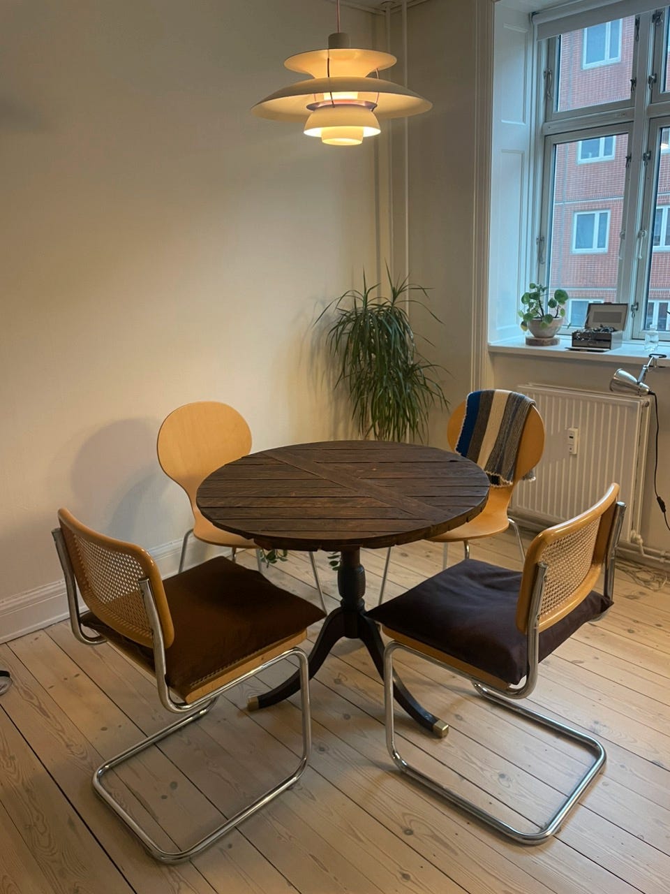 Lille rundt spisebord | DBA