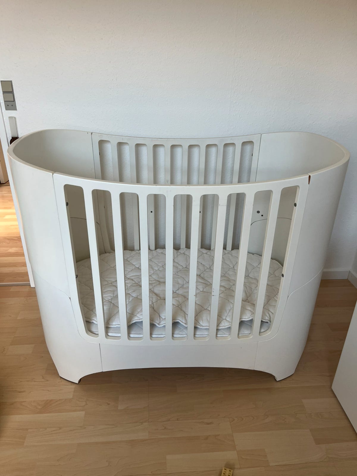 Leander tremme og junior seng | DBA