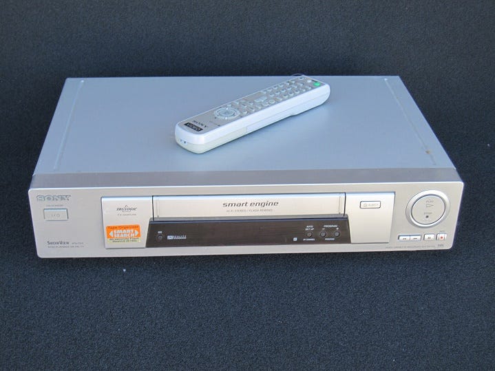 Sony, VHS video med fjernbetjening | DBA