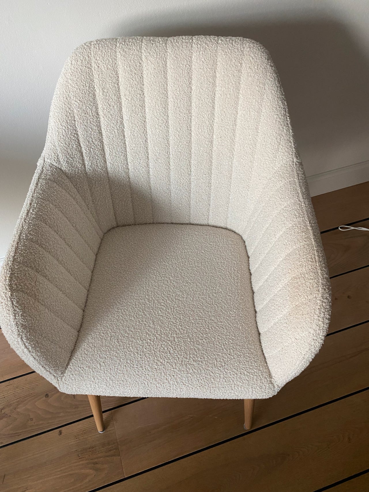 To hvide stole | DBA