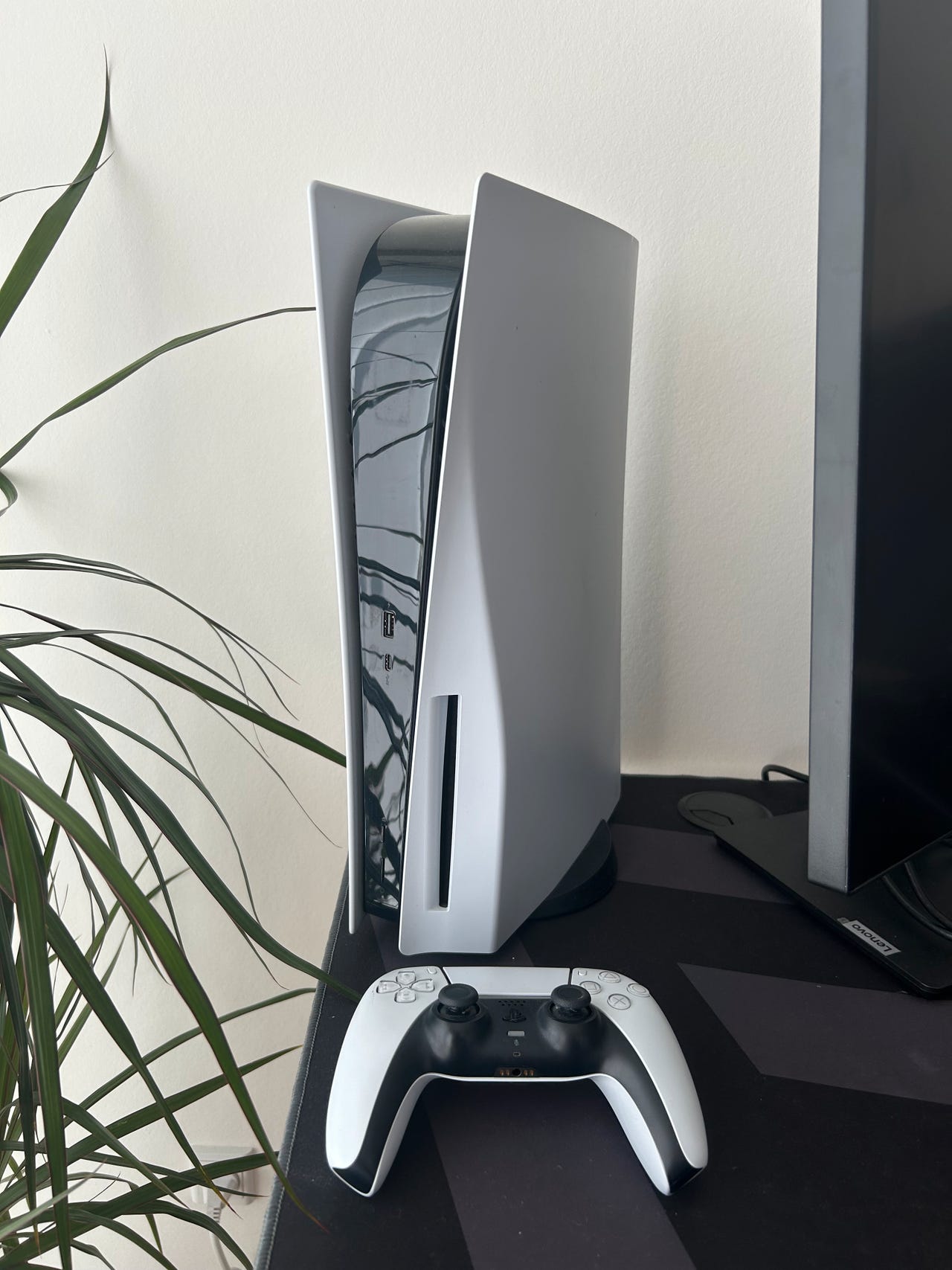 PS5 + 2 controlers | DBA