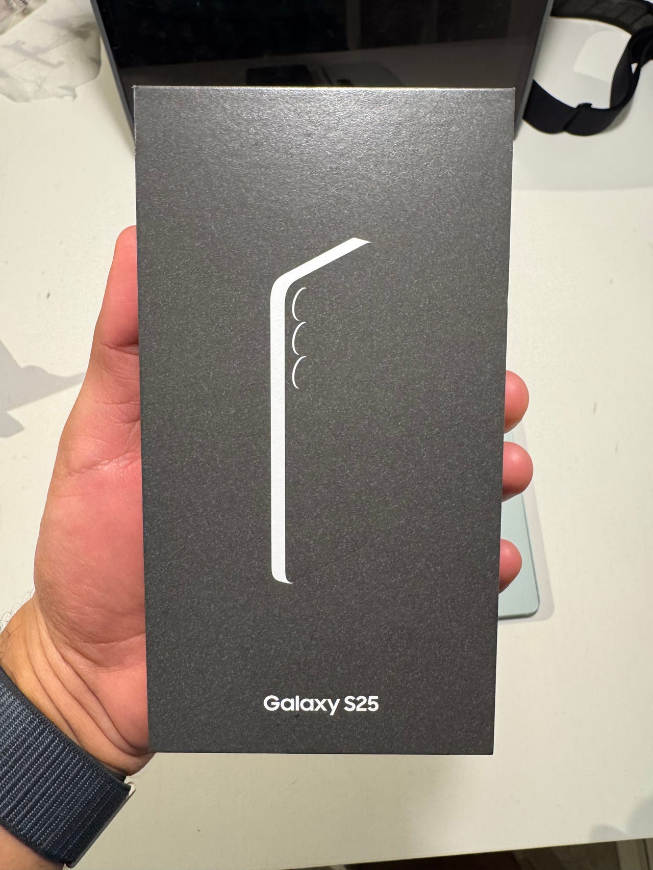 Samsung Galaxy S25 5G smartphone 12/256GB | DBA