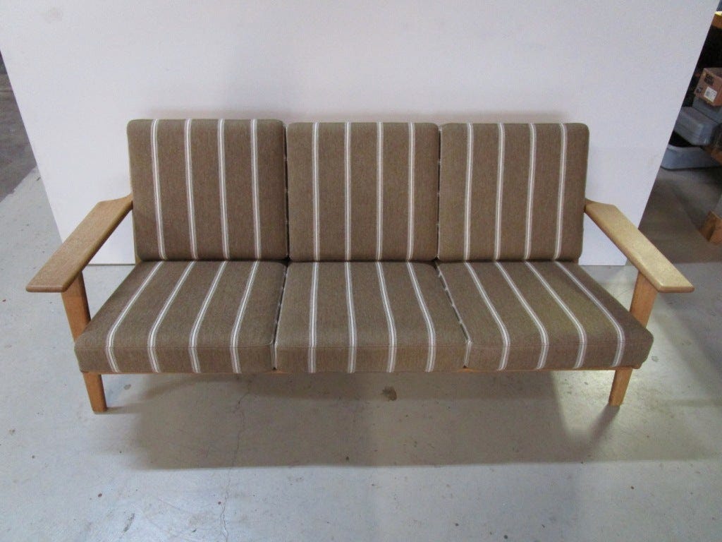 Hans J. Wegner GE-290 | DBA