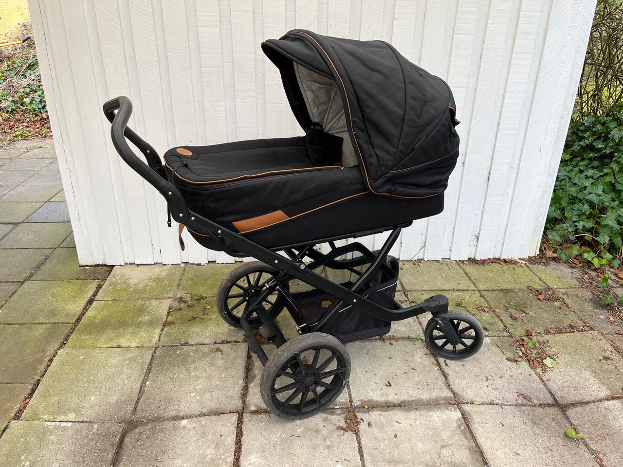 Stork Free v2.0 barnevogn – drejehjul, madras & seler – flot stand! | DBA