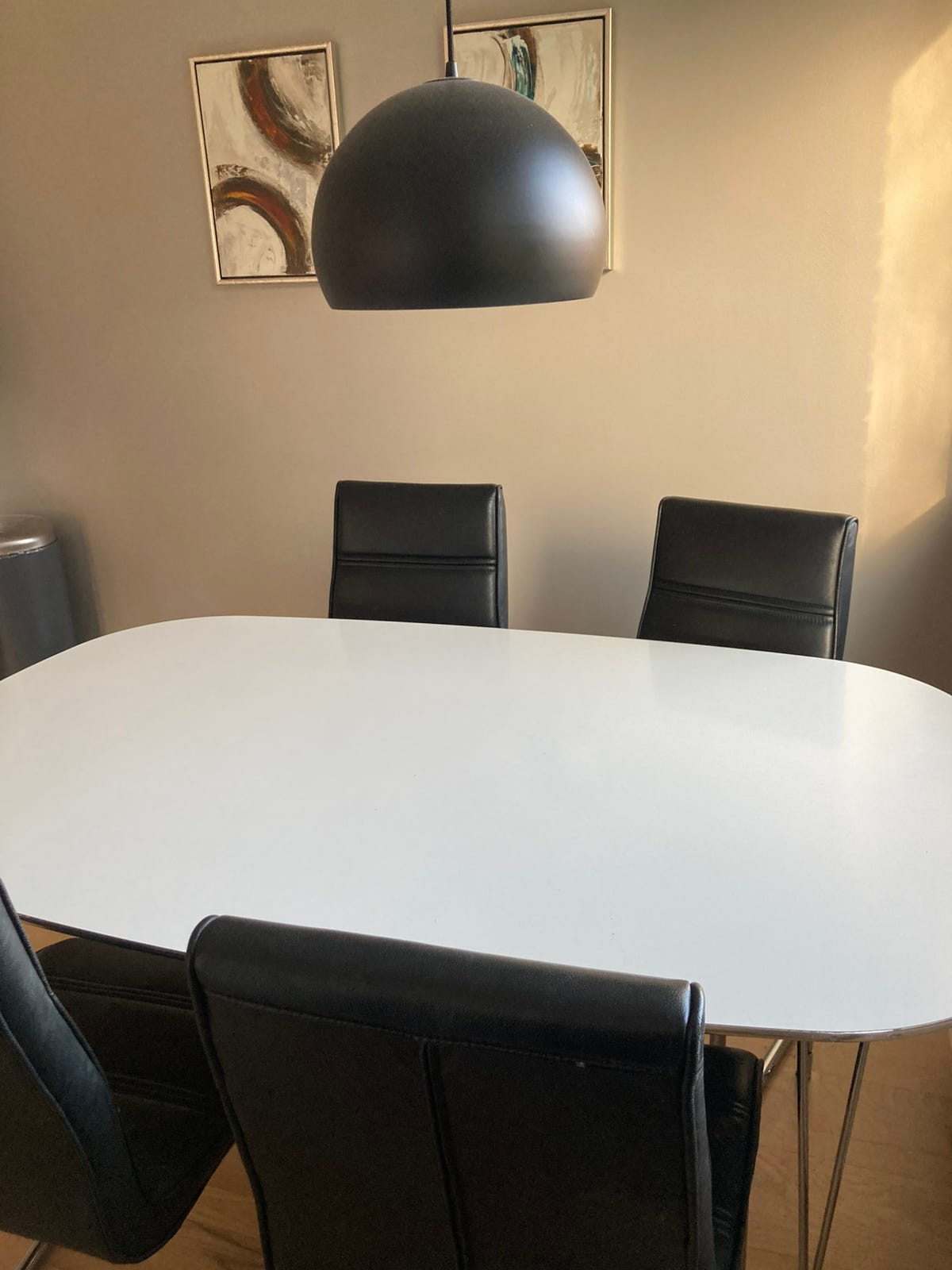 Skønt spisebord til 6 personer | DBA