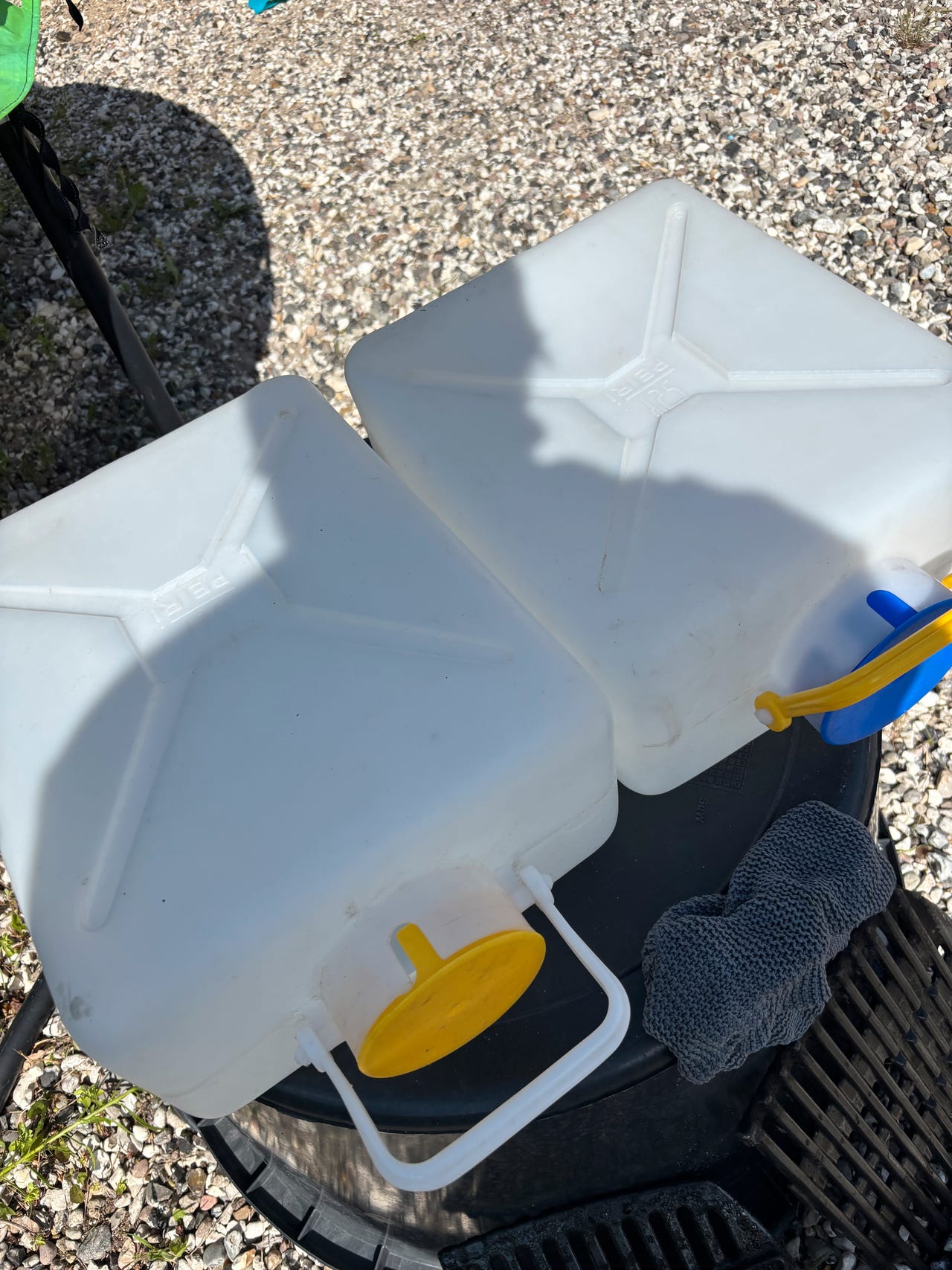 Vanddunke med stiklåg 15L - Camping etc. | DBA