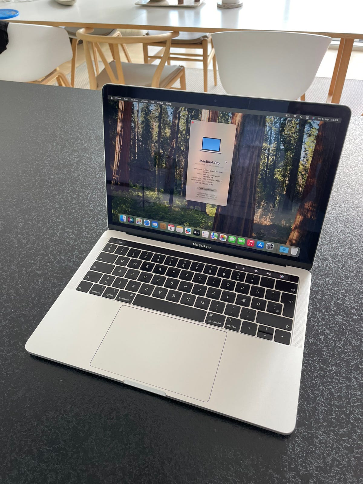 MacBook Pro 13” Touch Bar + Touch ID 1,4 GHz Quad Core Intel Core i5 ...