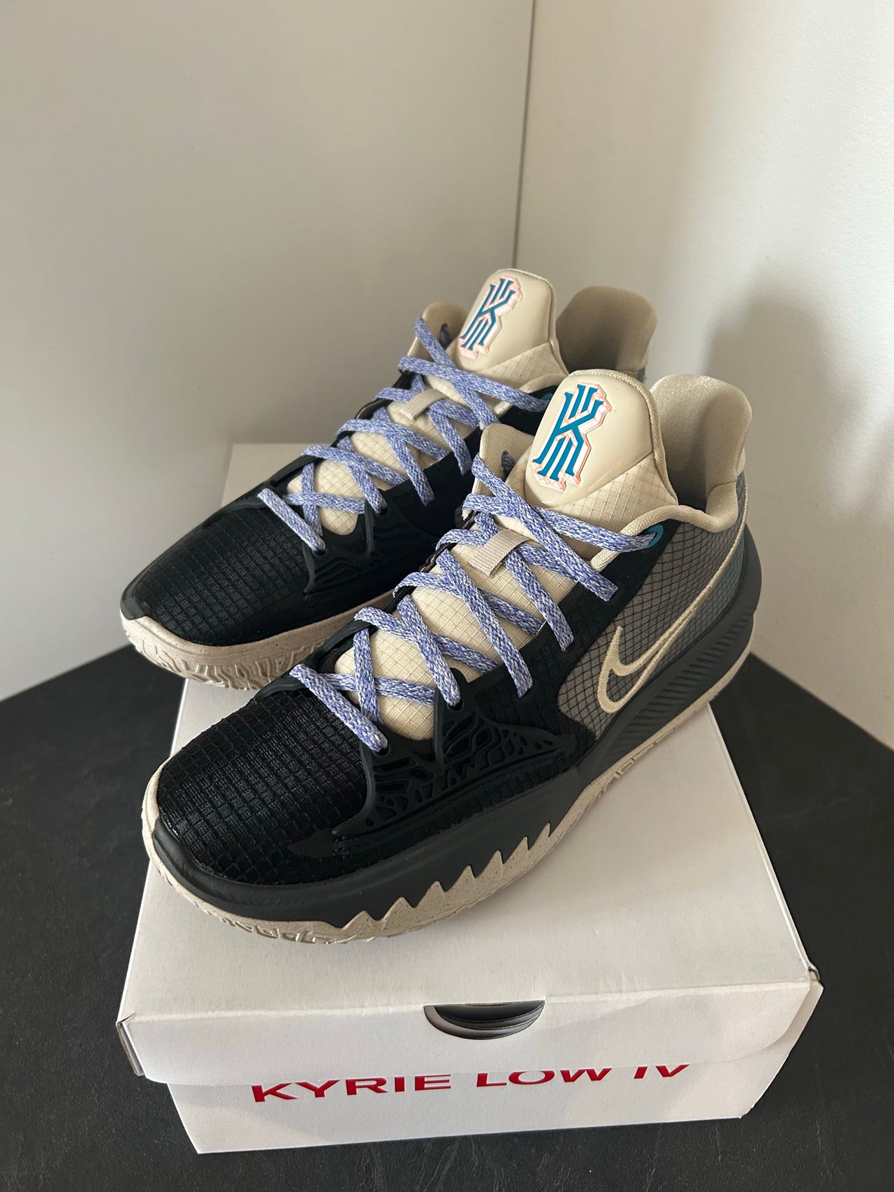 Nike Kyrie Low IV “Black Rattan” (43 EU / 9,5 US) | DBA