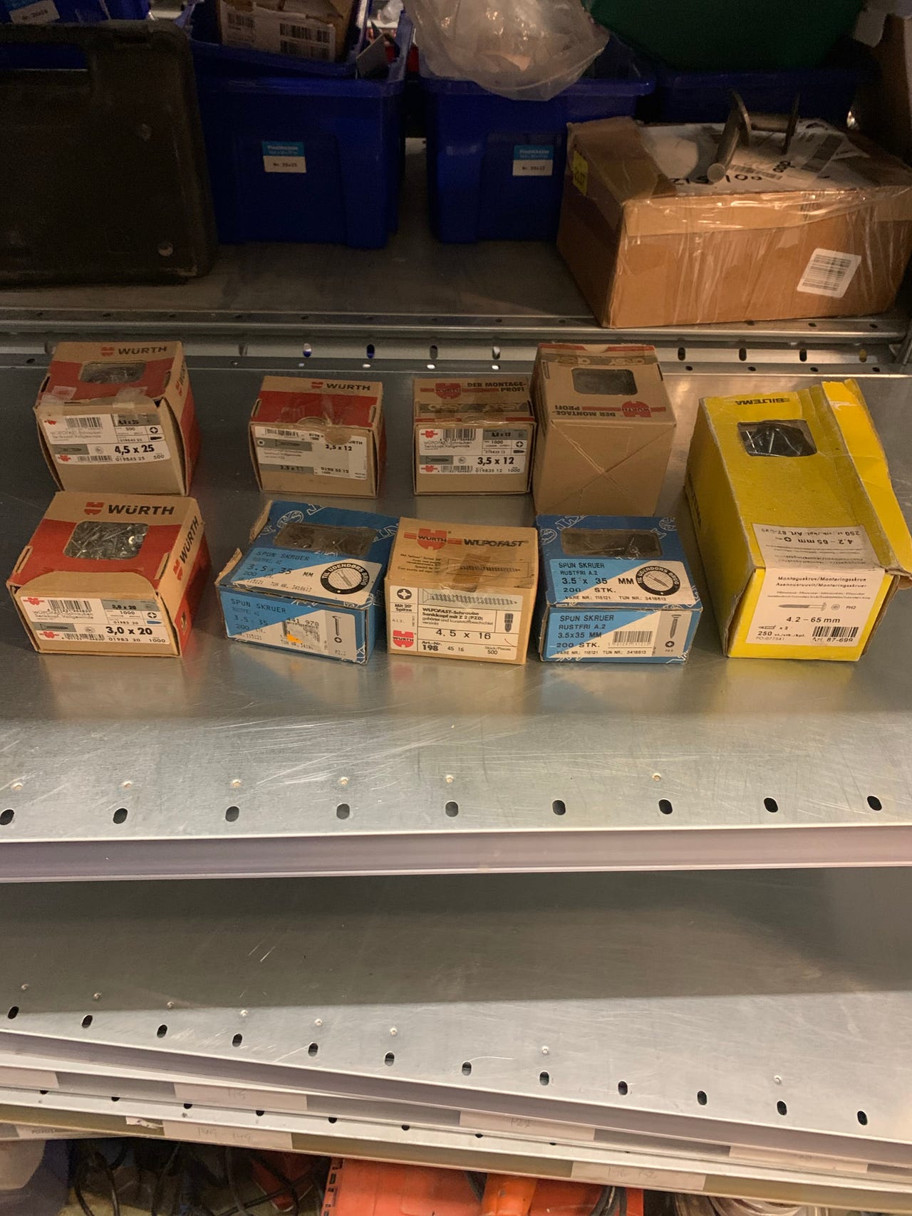 Diverse kasser skruer | DBA