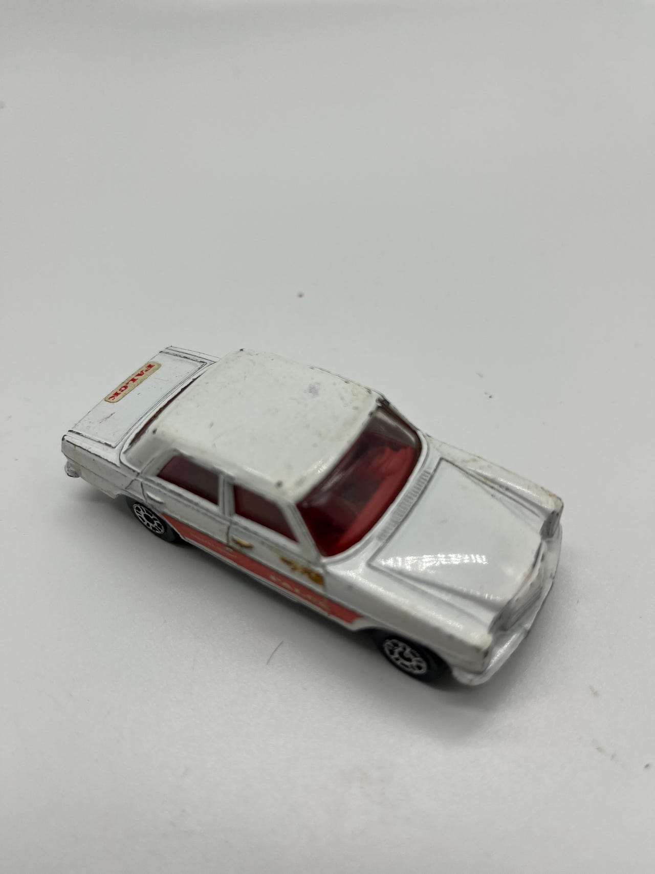 Corgi Juniors Mercedes Benz 240D Sygetransport fra FALCK | DBA