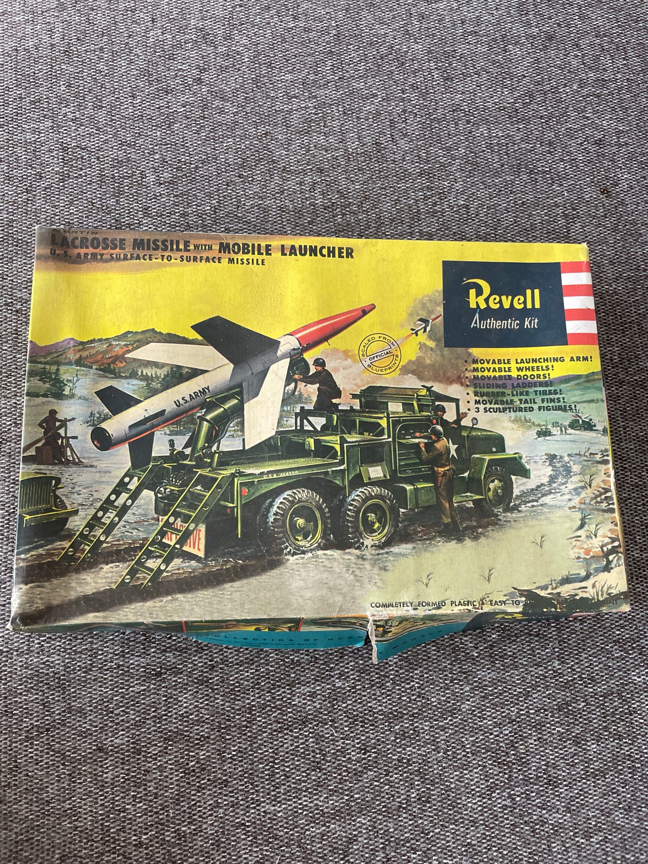 Byggesæt Lacrosse Missile Whit Mobile Launcher 1/40 | DBA